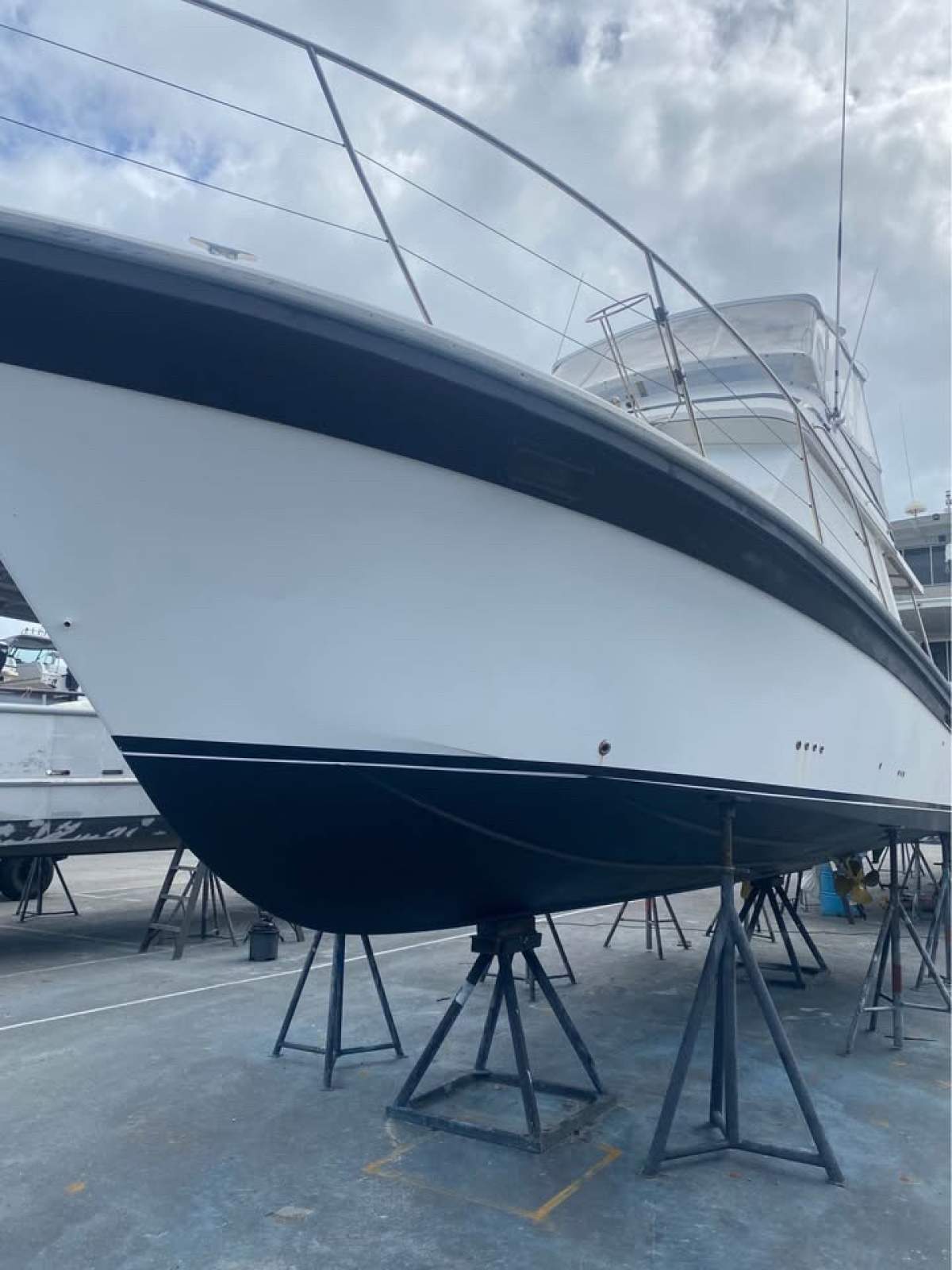 Used Riviera 34 Flybridge Cruiser for Sale | Boats For Sale | Yachthub