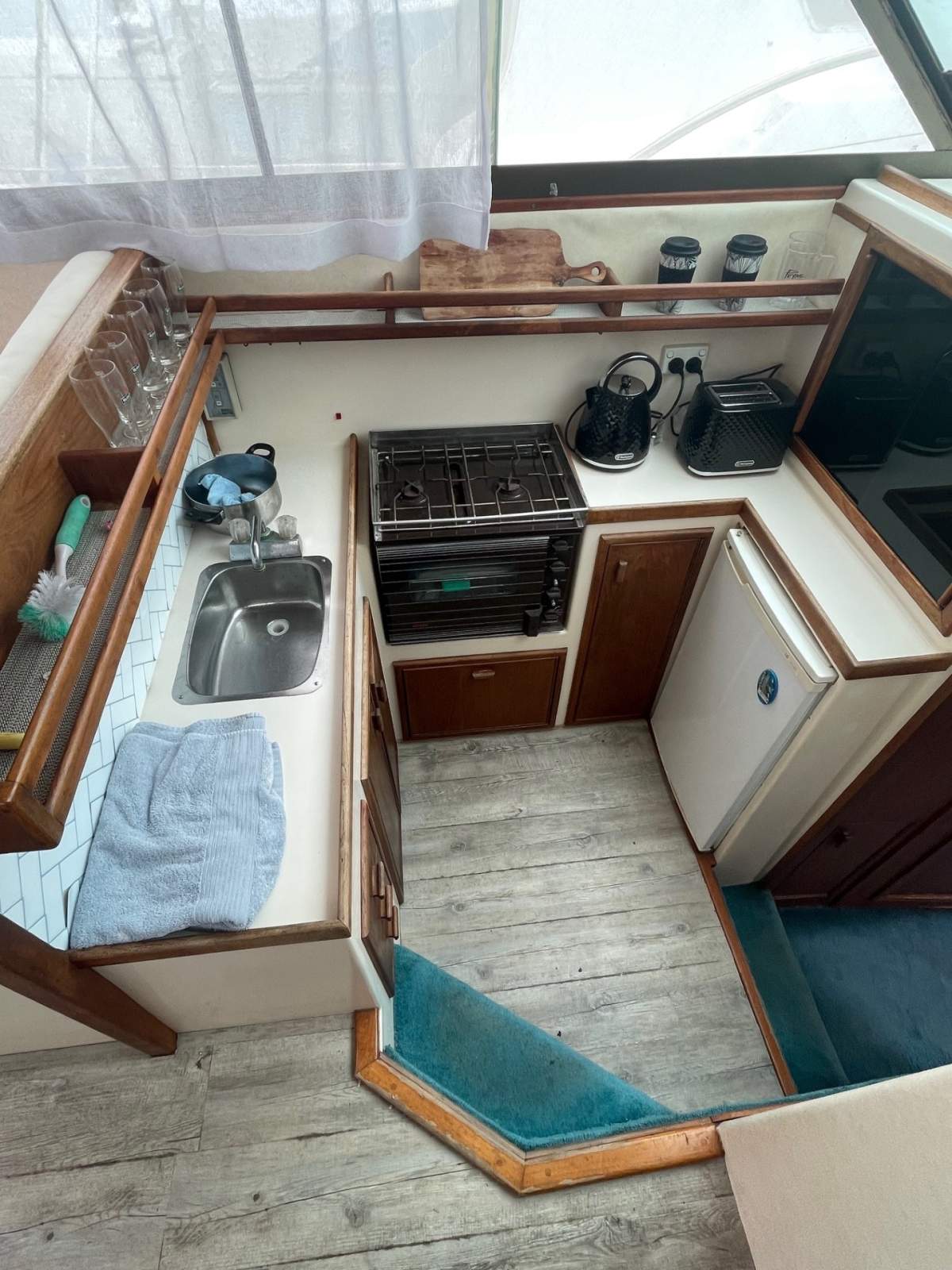 Used Riviera 34 Flybridge Cruiser for Sale | Boats For Sale | Yachthub