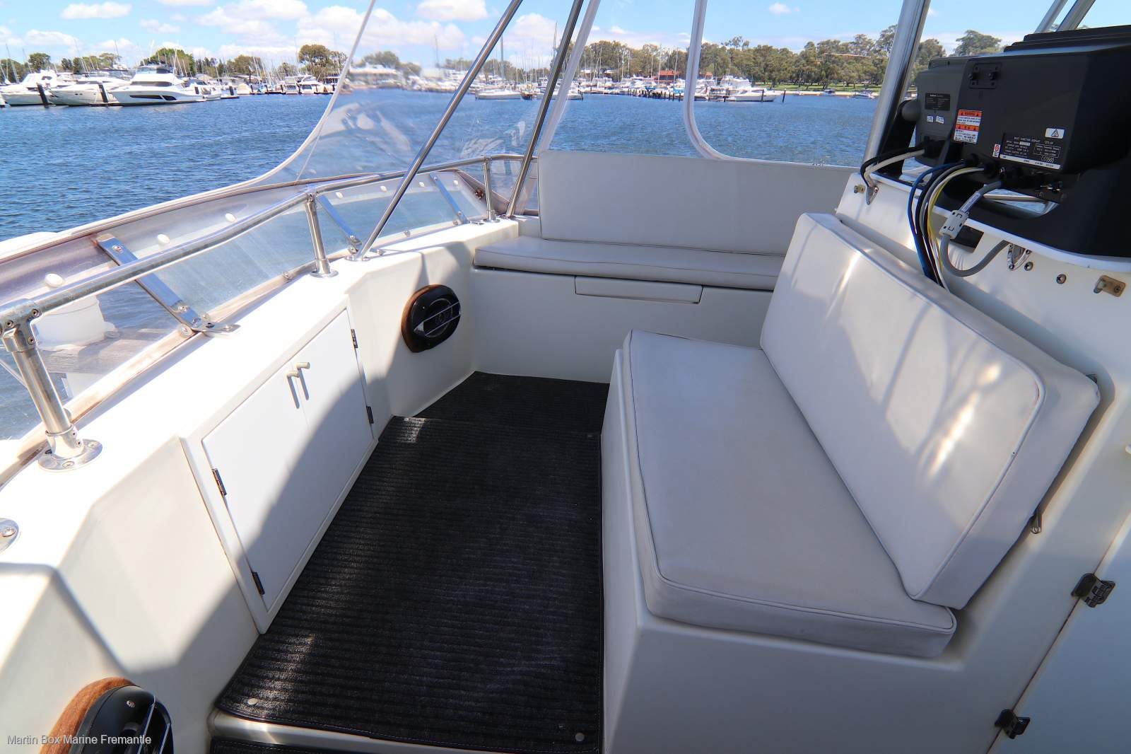 Used Mariner 3800 Mk Ii Flybridge With Twin Cummins Diesels for Sale ...