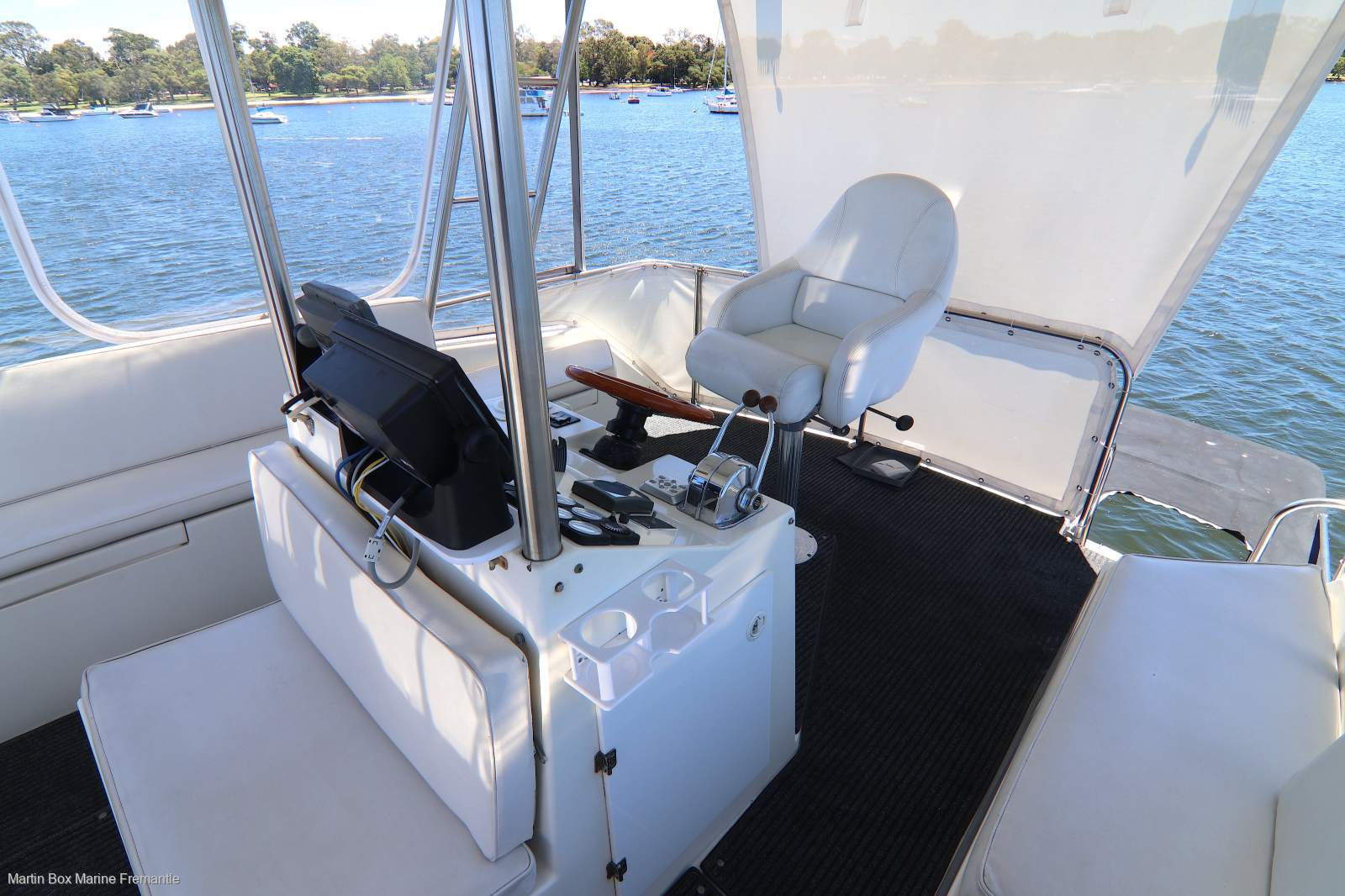 Used Mariner 3800 Mk Ii Flybridge With Twin Cummins Diesels for Sale ...