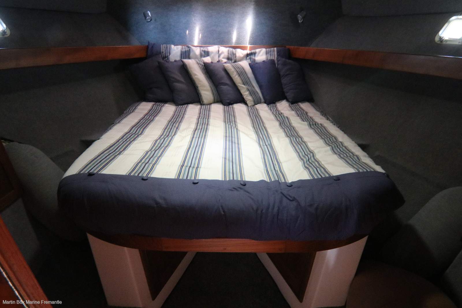 Used Mariner 3800 Mk Ii Flybridge With Twin Cummins Diesels for Sale ...