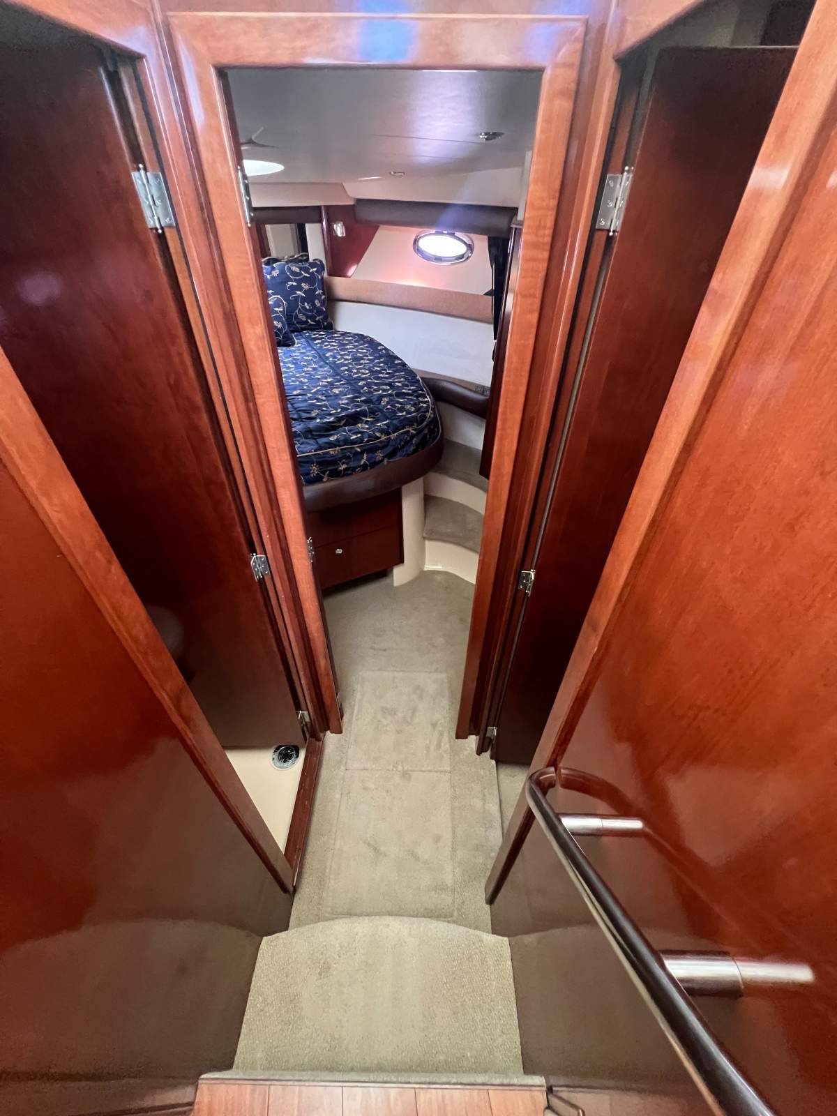 Used Meridian 391 Flybridge Cruiser for Sale | Boats For Sale | Yachthub