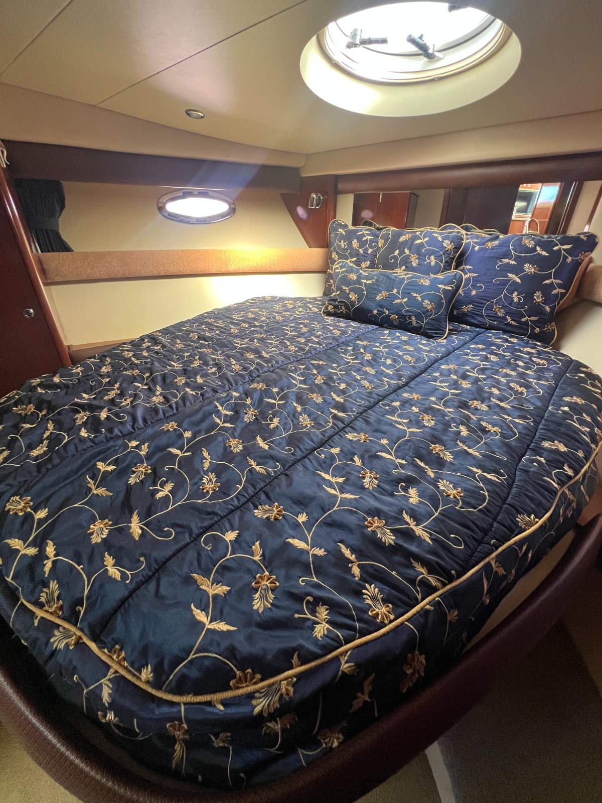 Used Meridian 391 Flybridge Cruiser for Sale | Boats For Sale | Yachthub
