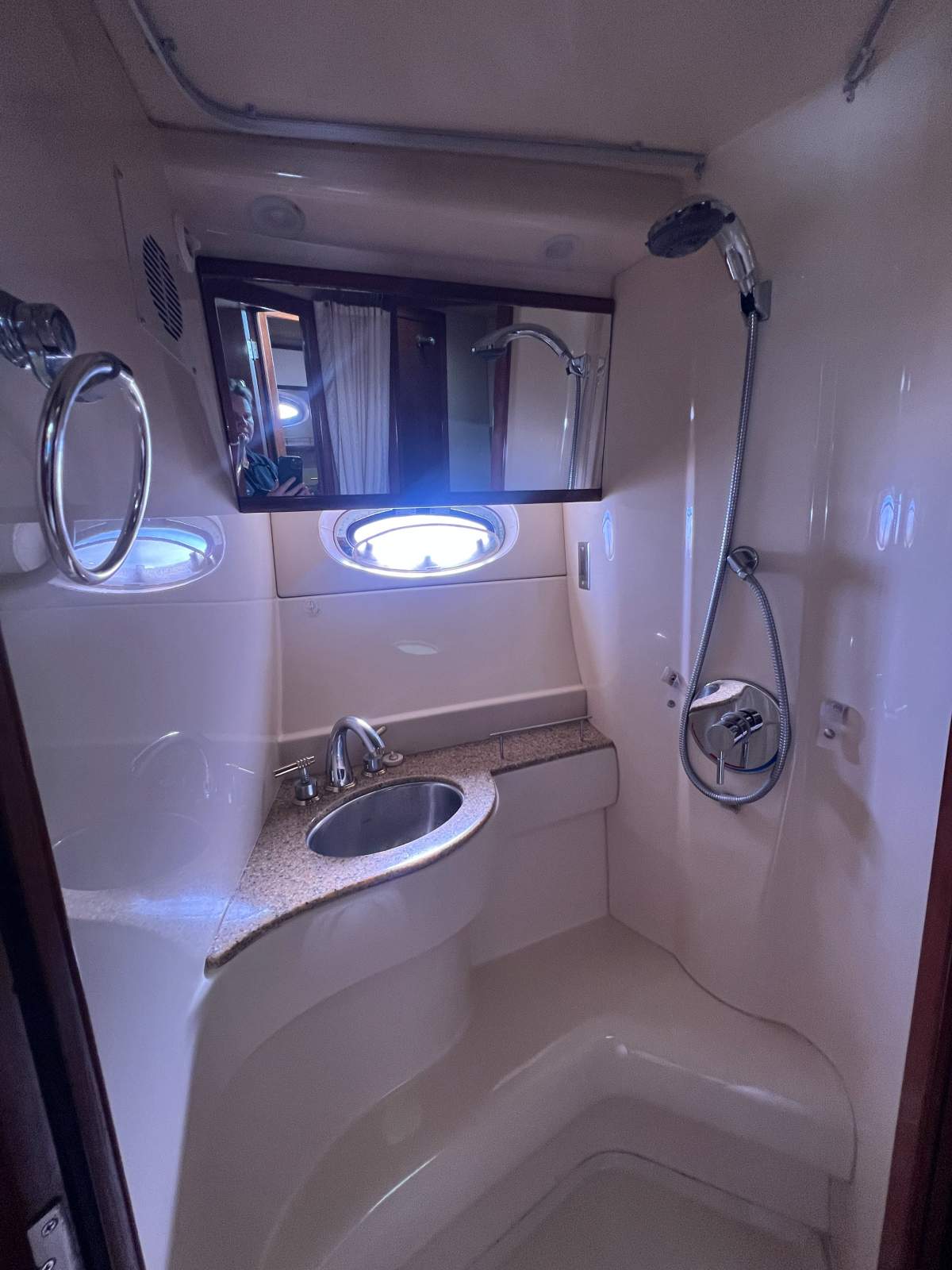 Used Meridian 391 Flybridge Cruiser for Sale | Boats For Sale | Yachthub