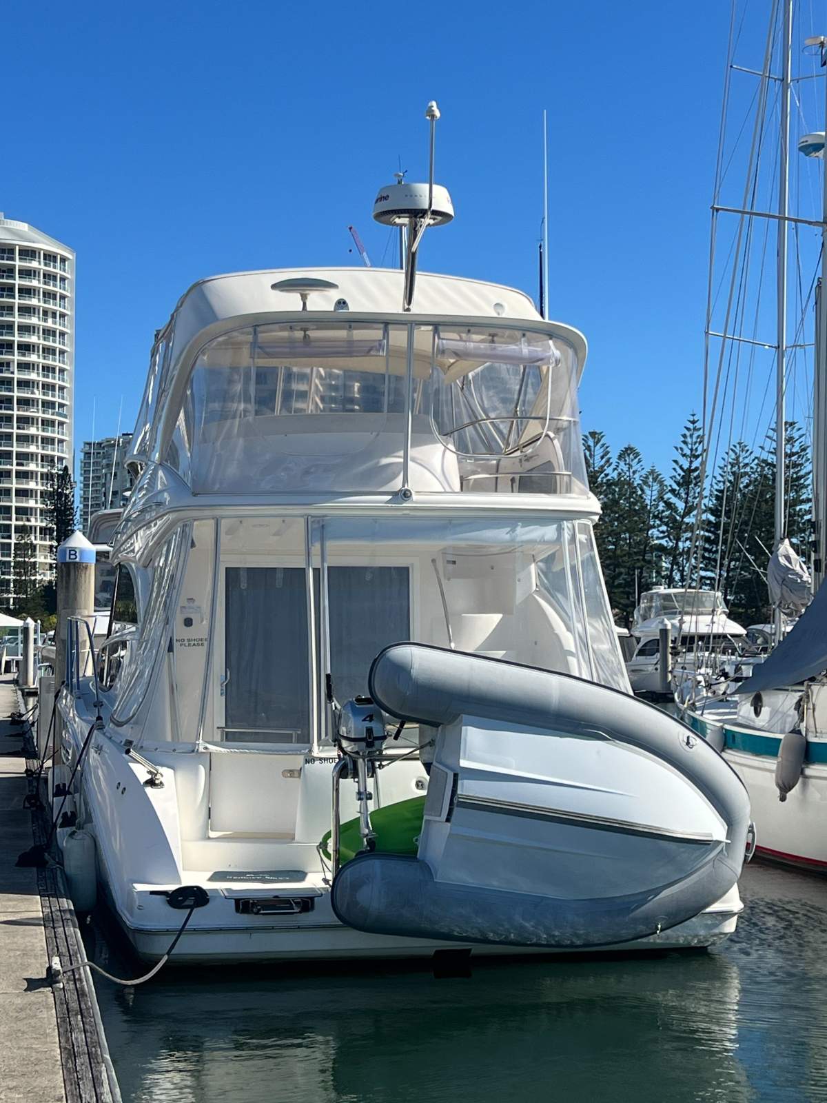 Used Meridian 391 Flybridge Cruiser for Sale | Boats For Sale | Yachthub