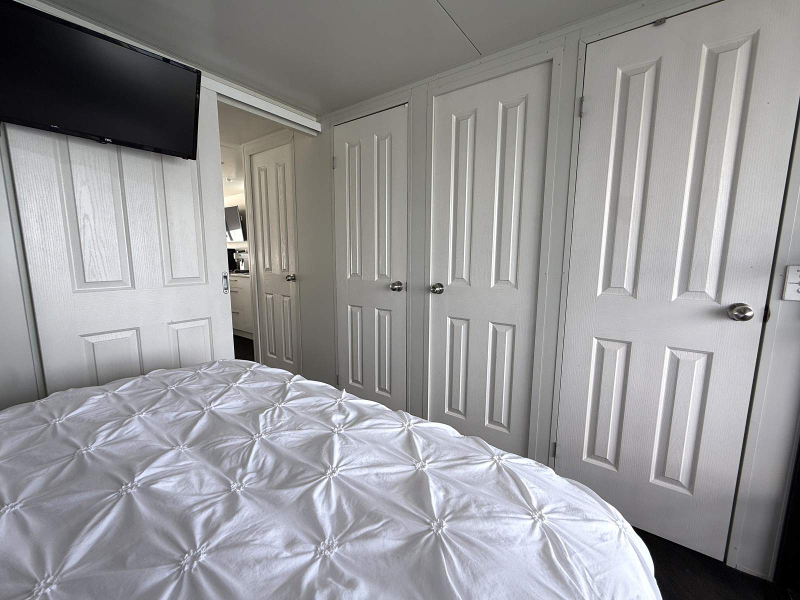Used 12m Houseboat - The Ultimate In Waterfront Living! for Sale ...