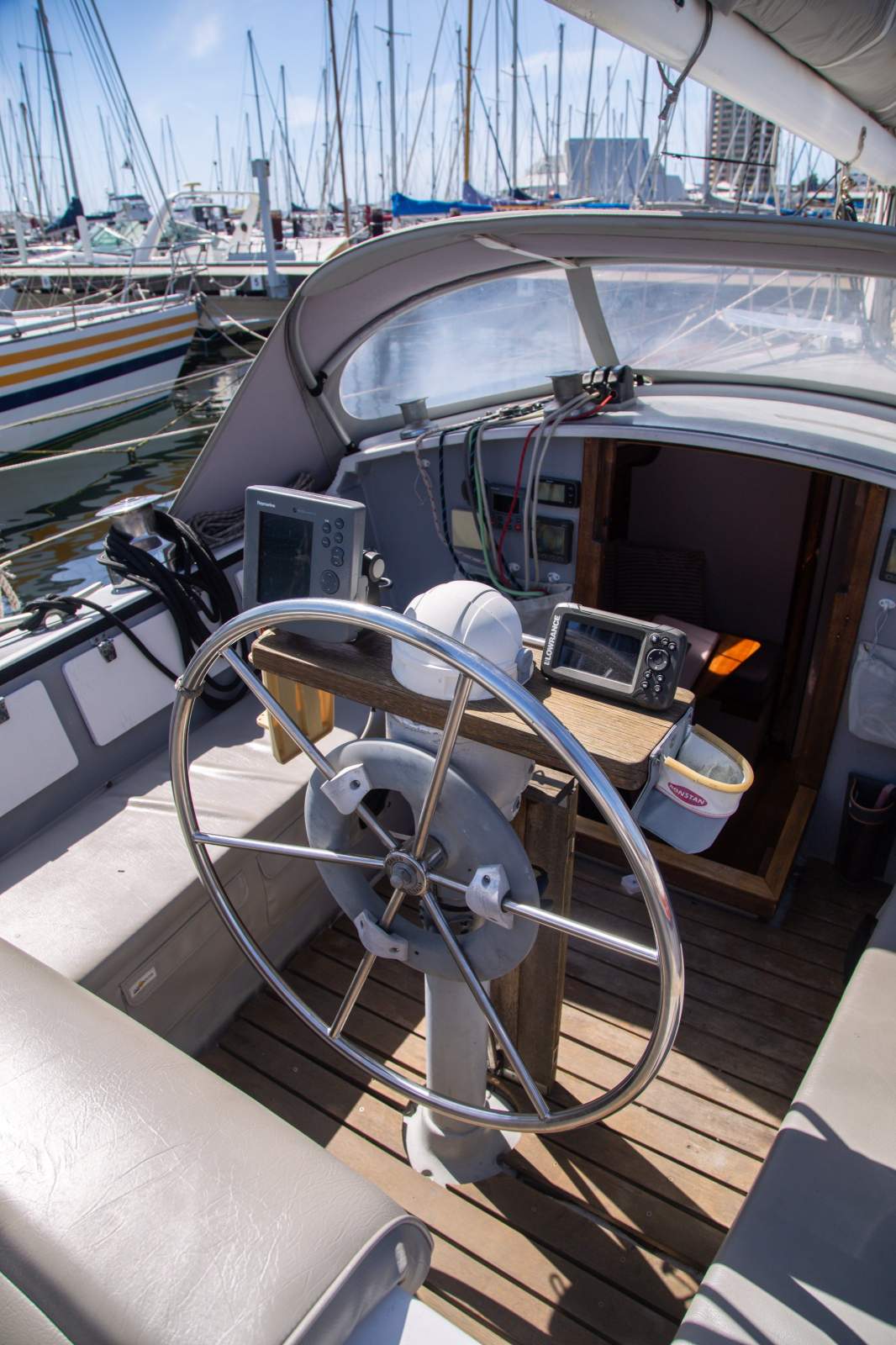 Mottle 33 VERY WELL EQUIPPED AND UPGRADED! For Sale | Derwent Boat Sales