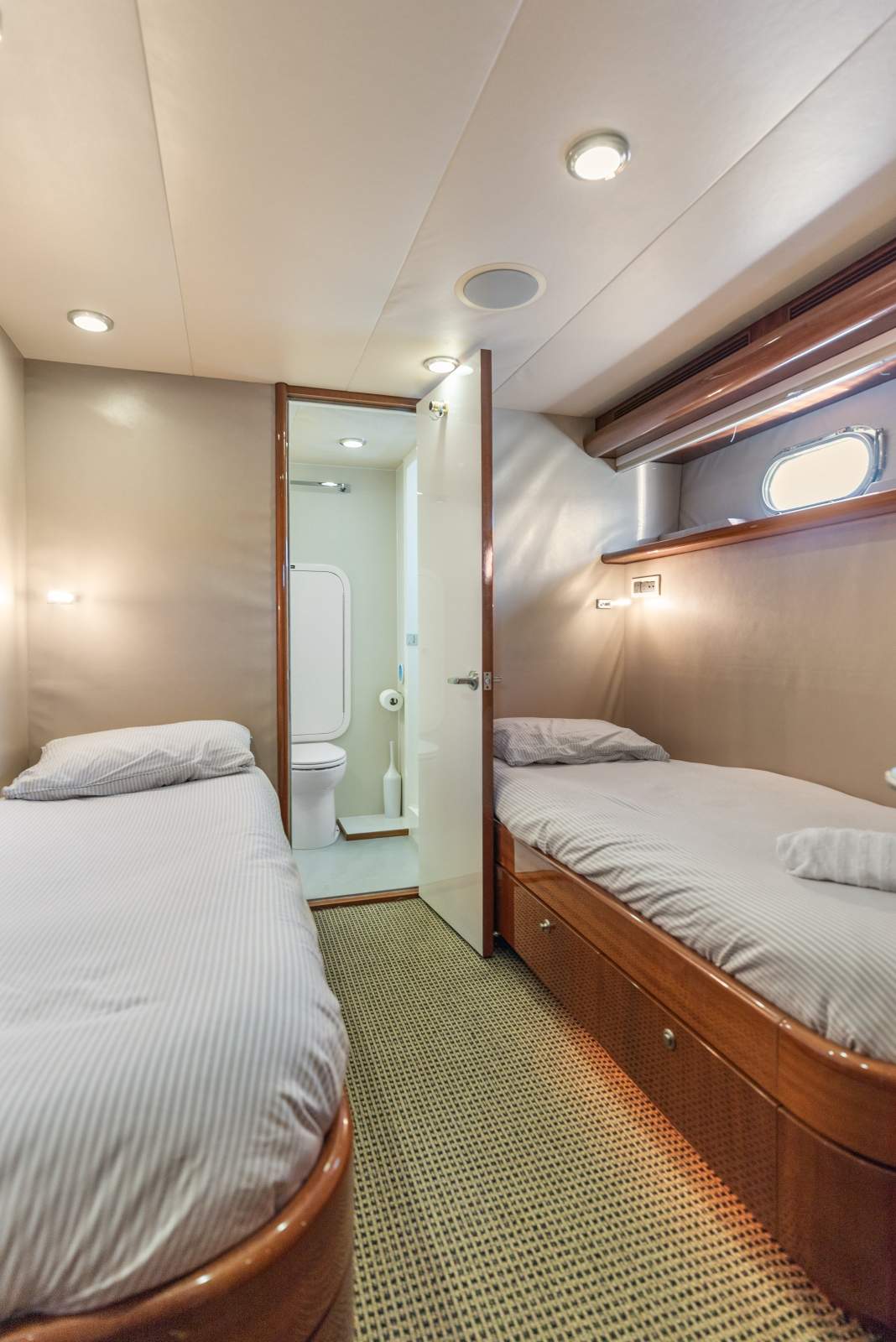 Used Cheoy Lee 66 Motor Yacht for Sale | Boats For Sale | Yachthub