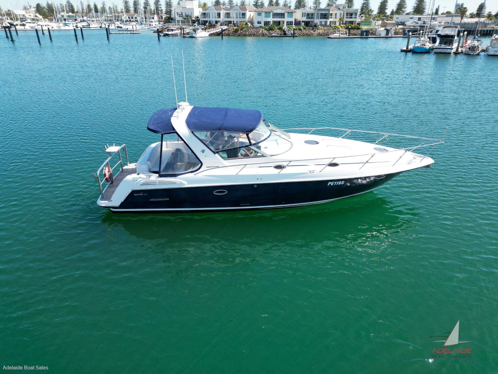 Used Mustang 3800 Le Sportscruiser for Sale | Boats For Sale | Yachthub
