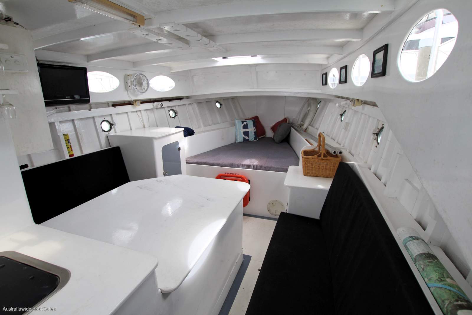Used Bay Cruiser 30ft Sedan for Sale | Boats For Sale | Yachthub
