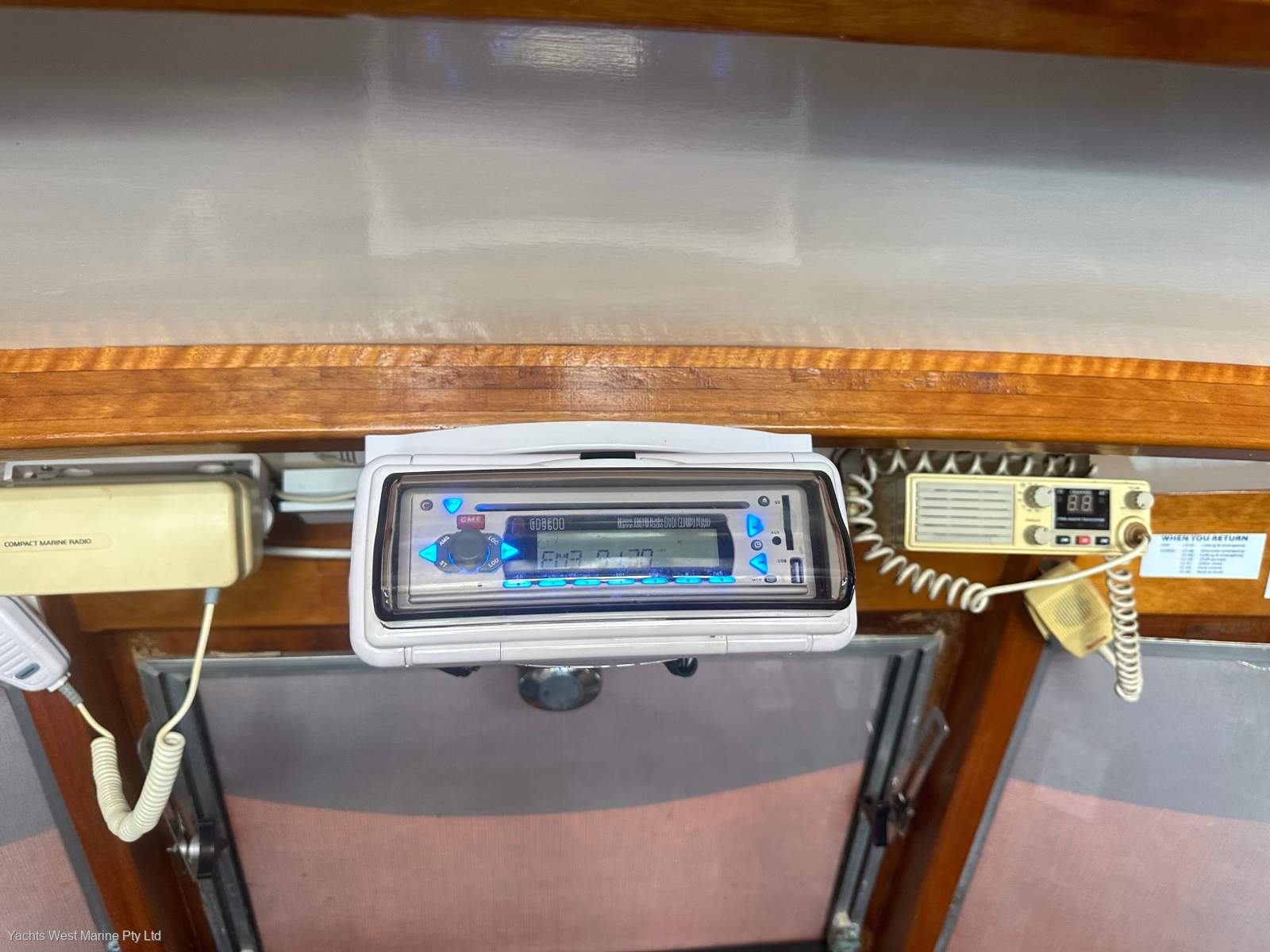 Used Fury 32 Flybridge Cruiser Repowered With Iveco 270 Hp for Sale ...