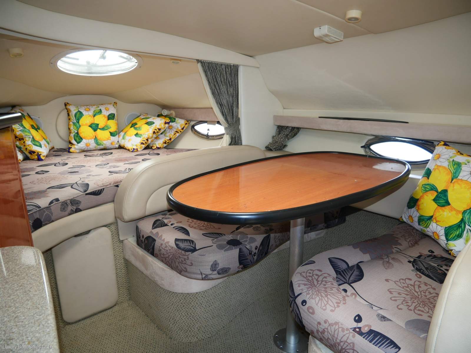 Used Maxum 2900 Sports Cruiser Express for Sale | Boats For Sale | Yachthub