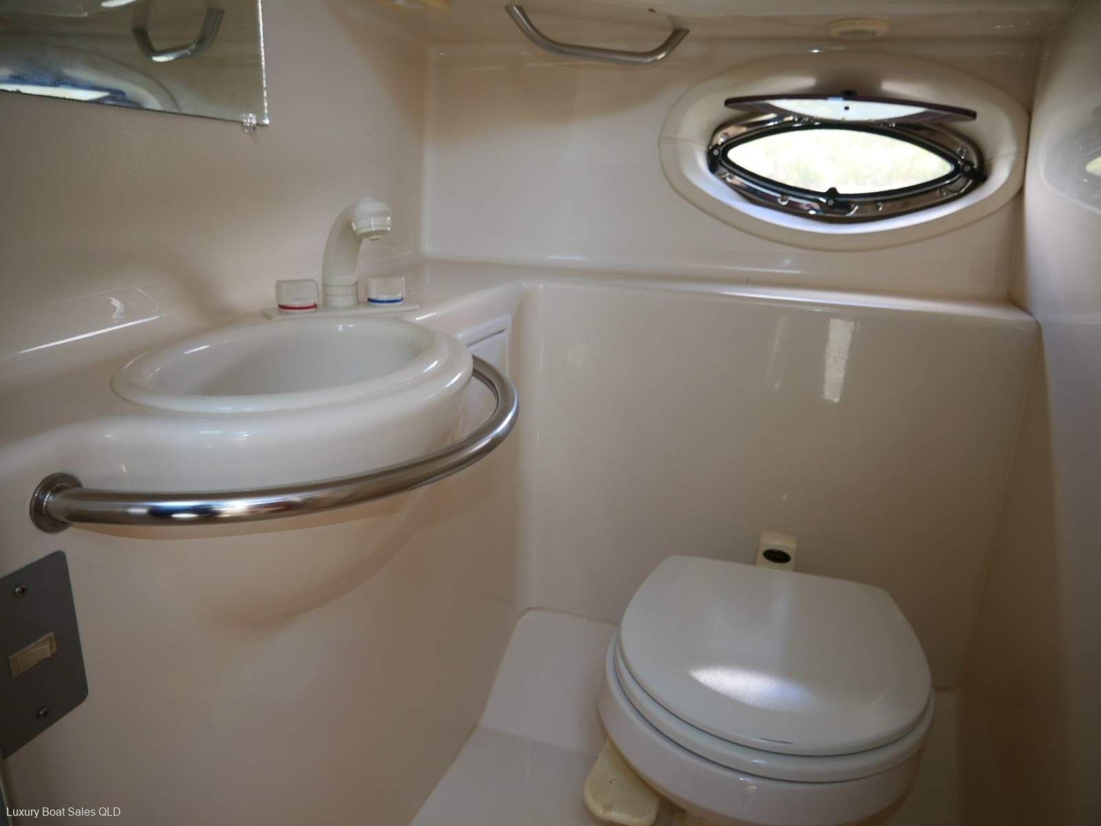 Used Maxum 2900 Sports Cruiser Express for Sale | Boats For Sale | Yachthub