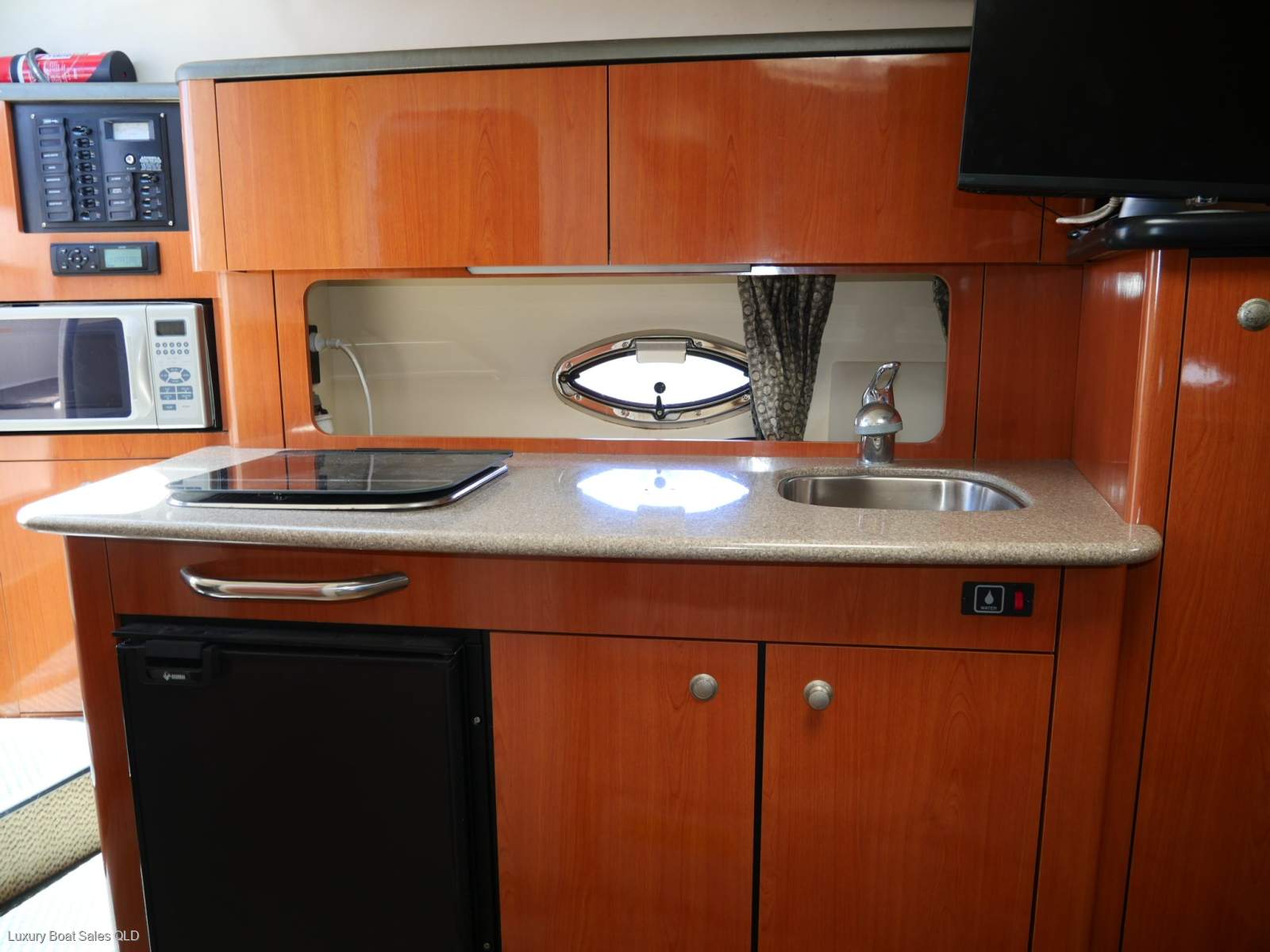 Used Maxum 2900 Sports Cruiser Express for Sale | Boats For Sale | Yachthub