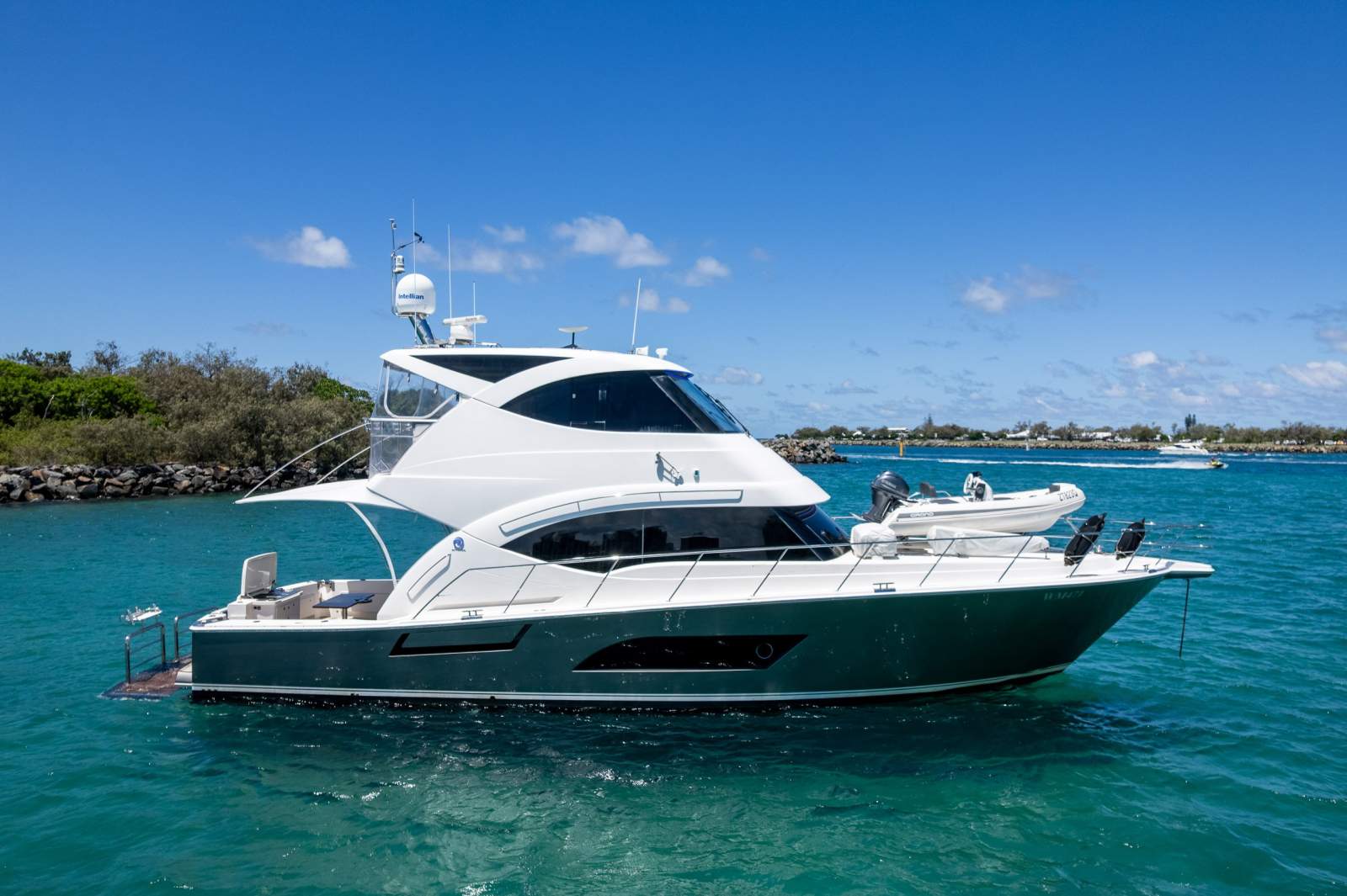 Used Riviera 53 Enclosed Flybridge for Sale | Boats For Sale | Yachthub