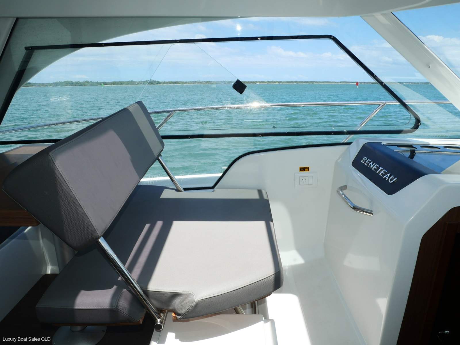Used Beneteau Antares 9 Ob V2 for Sale | Boats For Sale | Yachthub