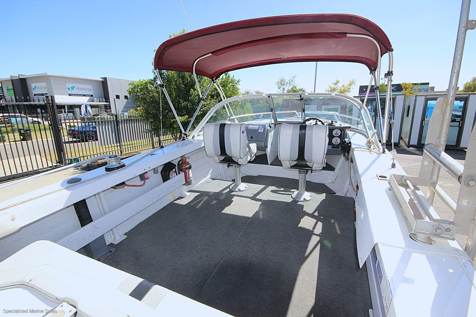 Quintrex 520 Coast Runner Cv *** CRAY TIPPER AND WINCH *** For Sale ...