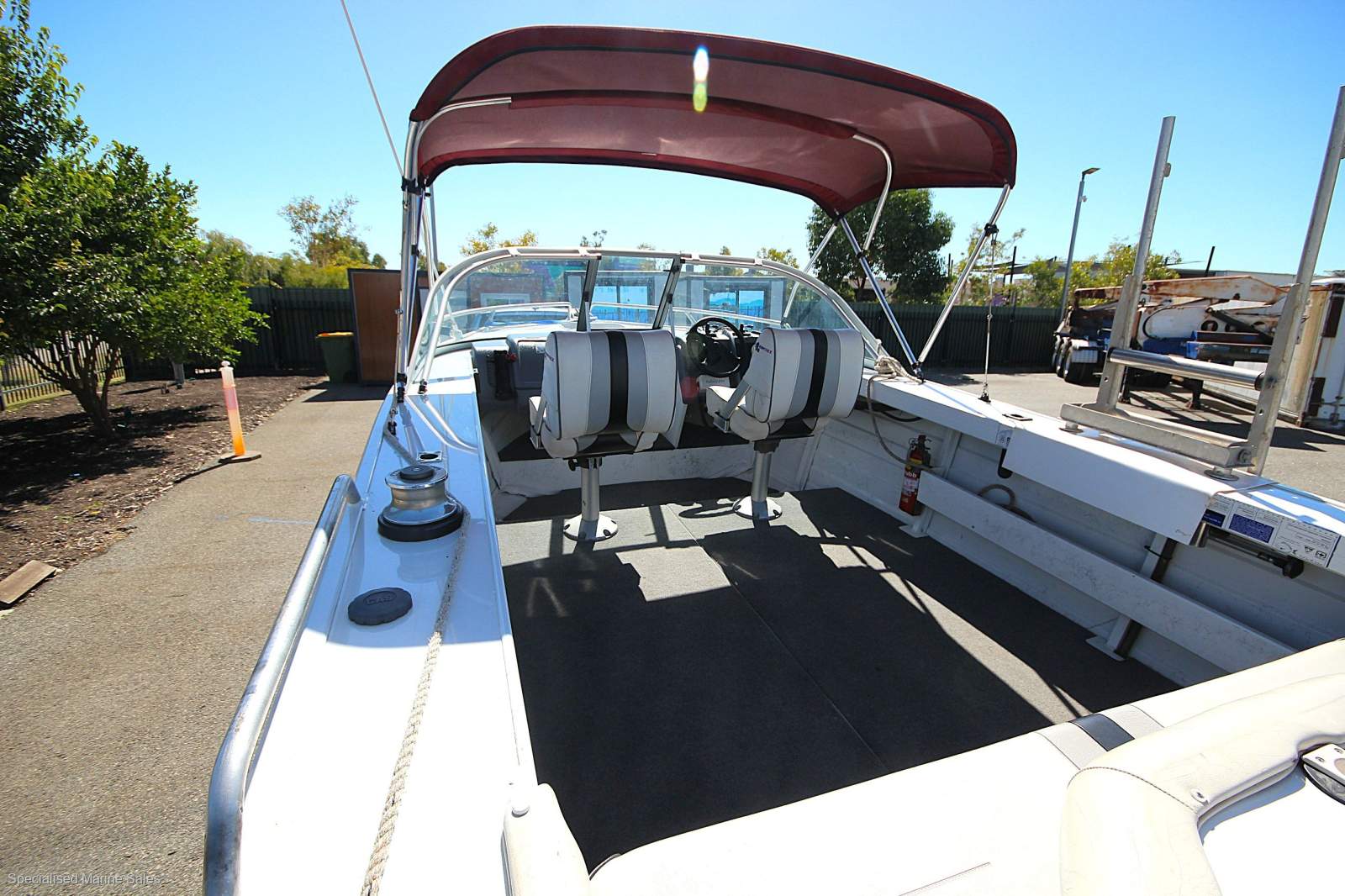 Quintrex 520 Coast Runner Cv *** CRAY TIPPER AND WINCH *** For Sale ...