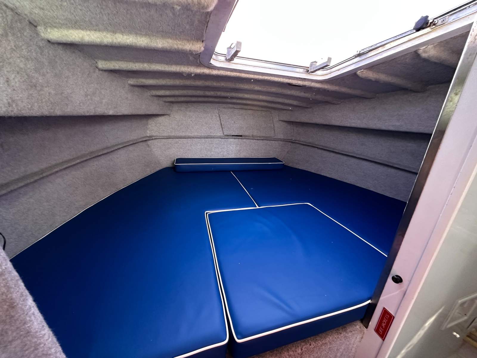 Used 8m Nobel Custom Lifestyle Super Vee for Sale | Boats For Sale ...