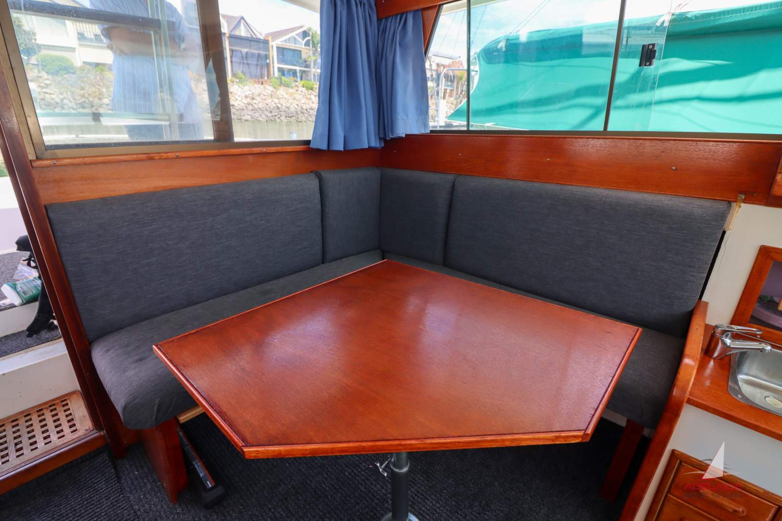 Used Riviera 27 Flybridge for Sale | Boats For Sale | Yachthub