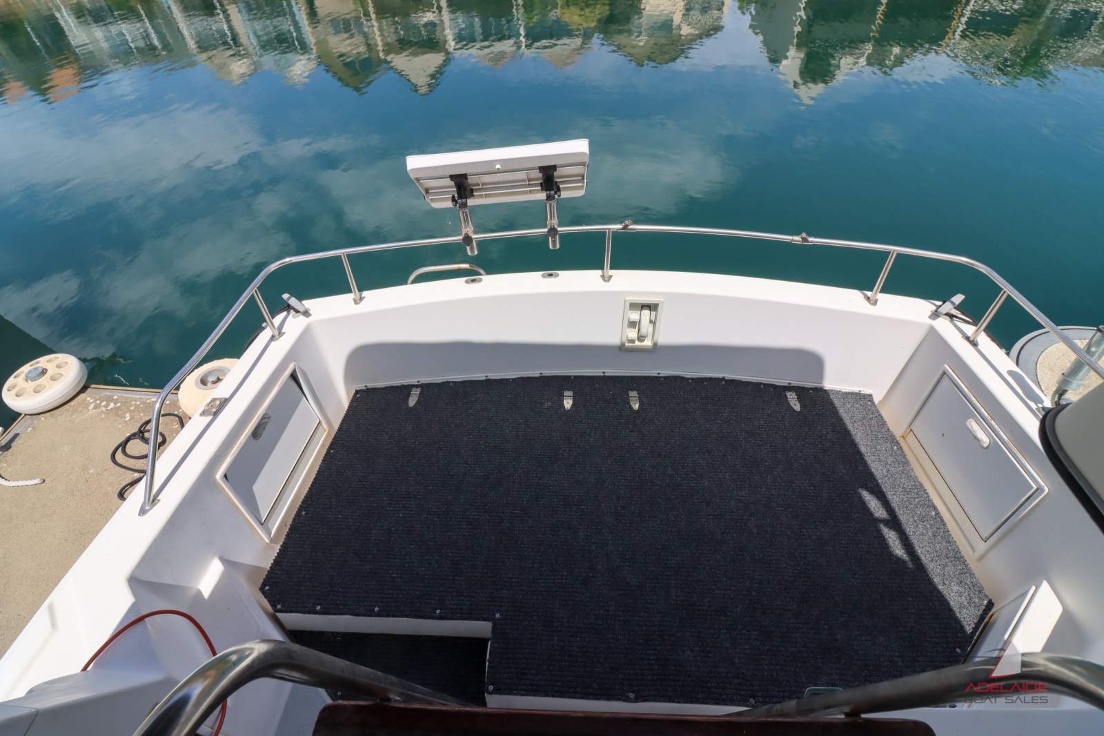 Riviera 27 Flybridge For Sale | Adelaide Boat Sales