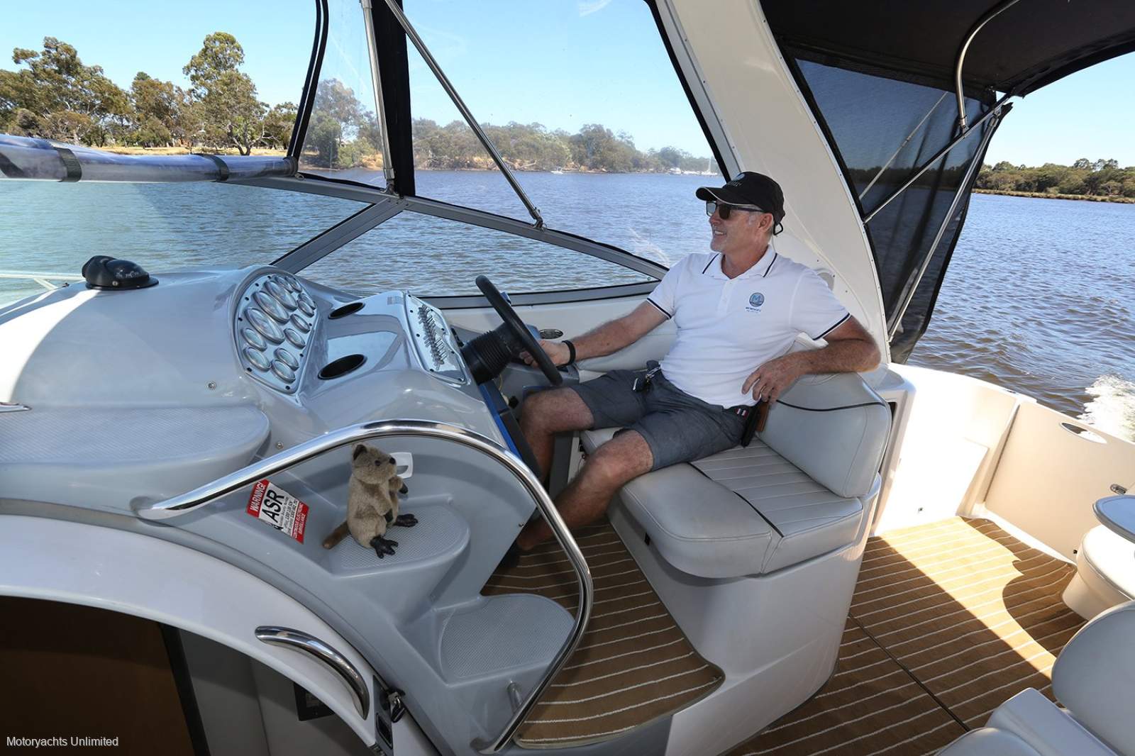 Maxum 3100 SCR - A reel plumb! For Sale | Motoryachts Unlimited in ...