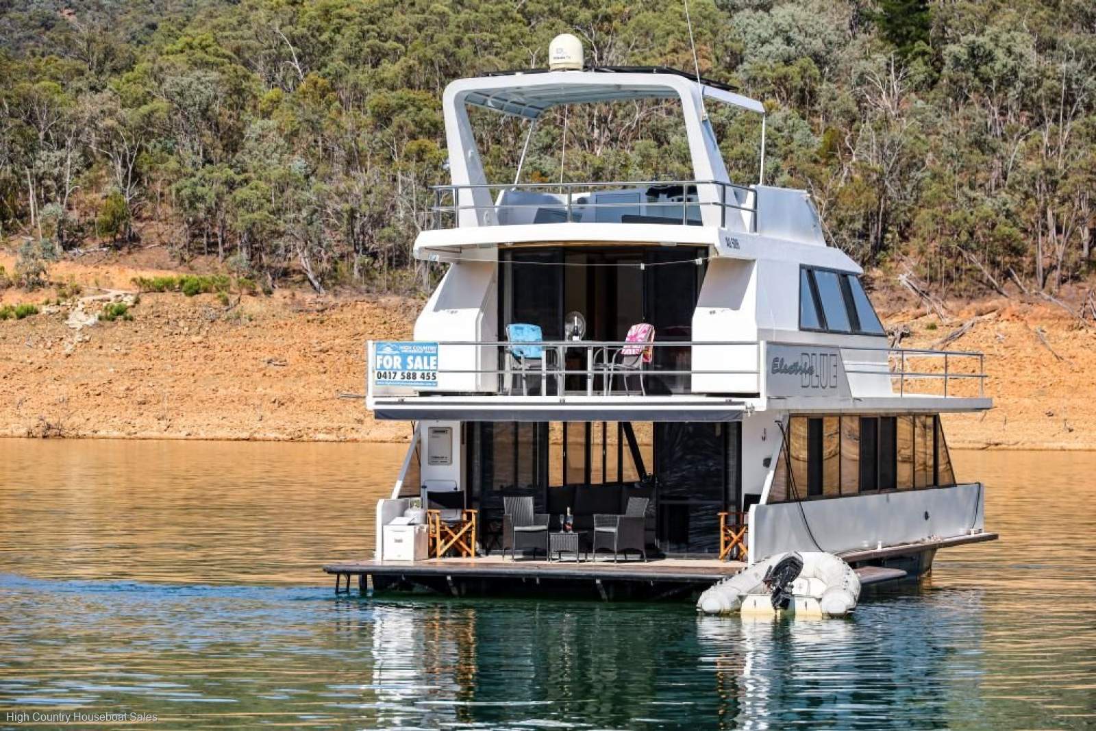 Used Electric Blue Houseboat Holiday Home @ Lake Eildon for Sale ...