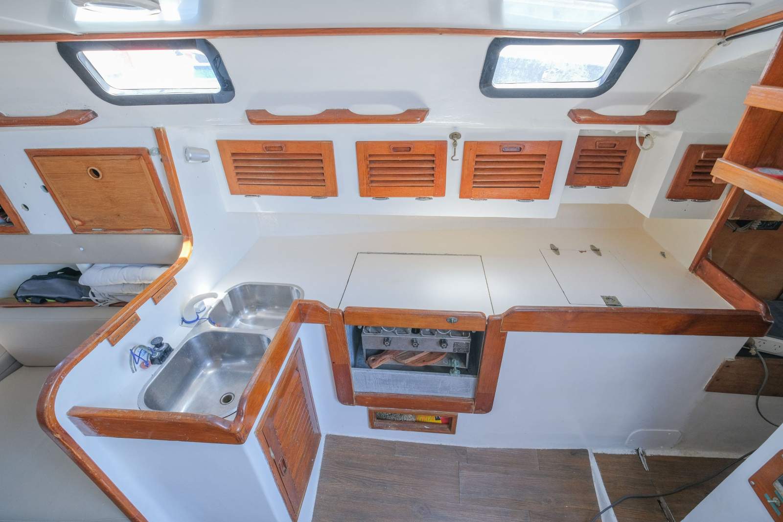 Used Adams 40cc ~ Highly Regarded Offshore Design for Sale | Yachts For ...