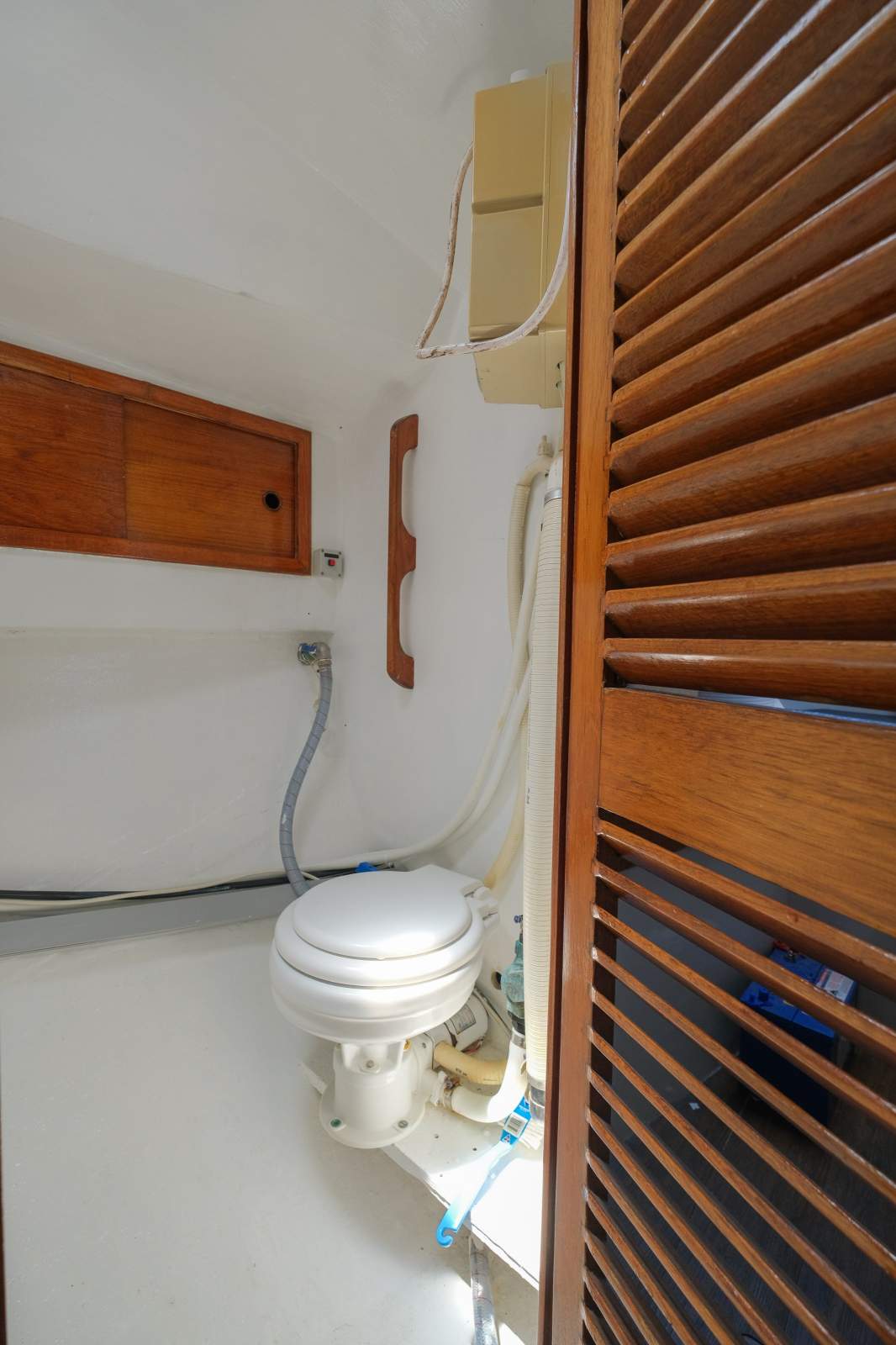 Used Adams 40cc ~ Highly Regarded Offshore Design for Sale | Yachts For ...