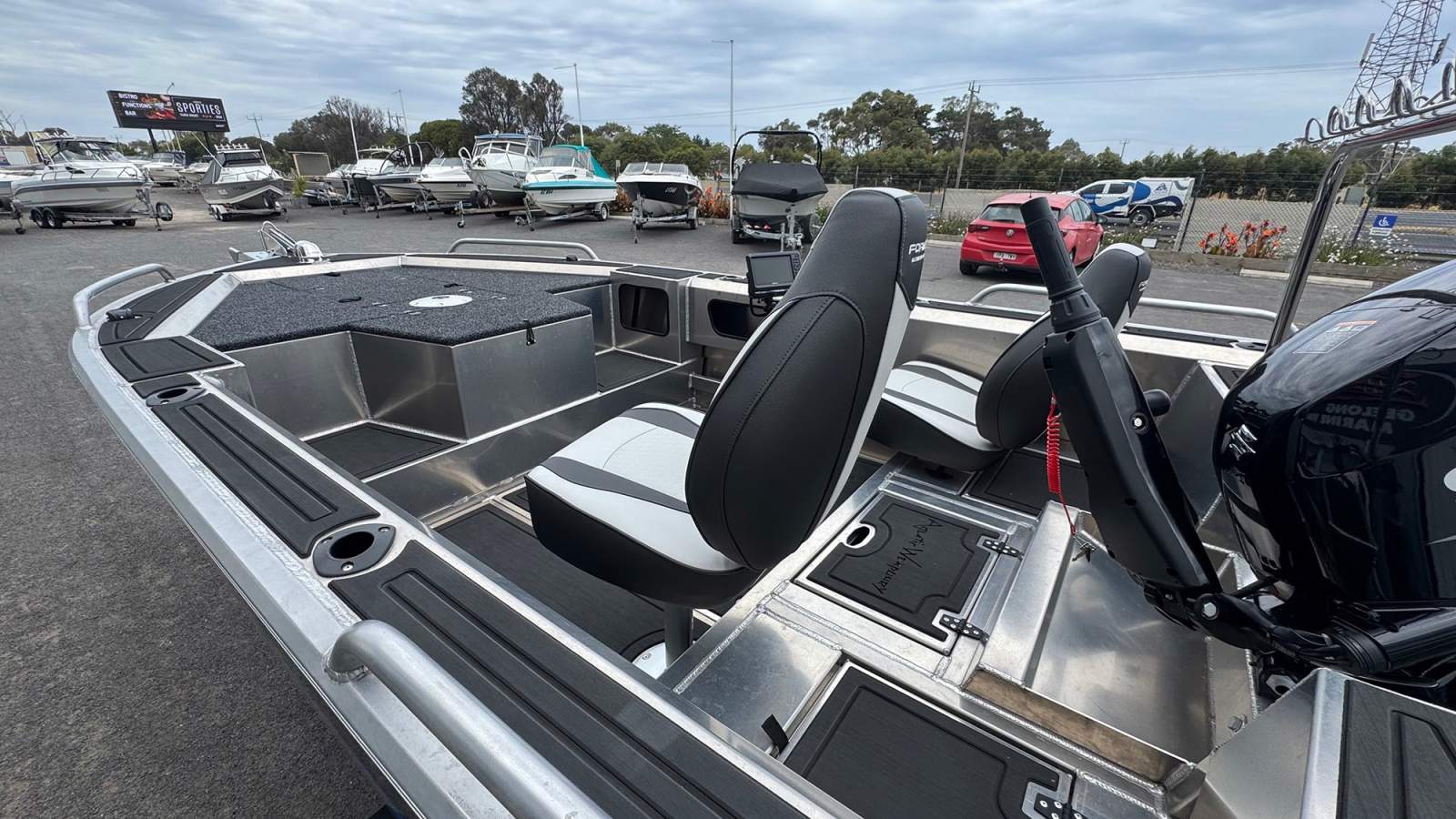 New Formosa 425 Grt Tiller for Sale | Boats For Sale | Yachthub