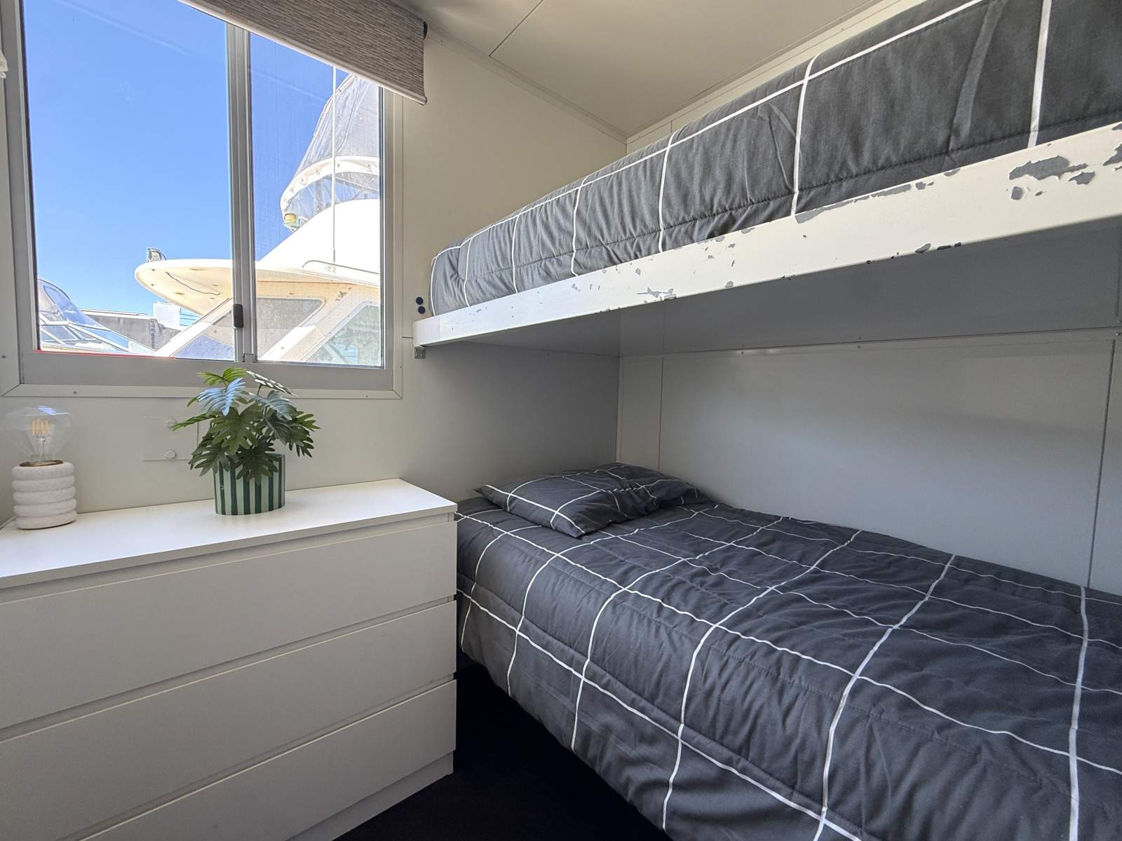 Used Custom 12m Houseboat - Your Floating Holiday Home! for Sale ...
