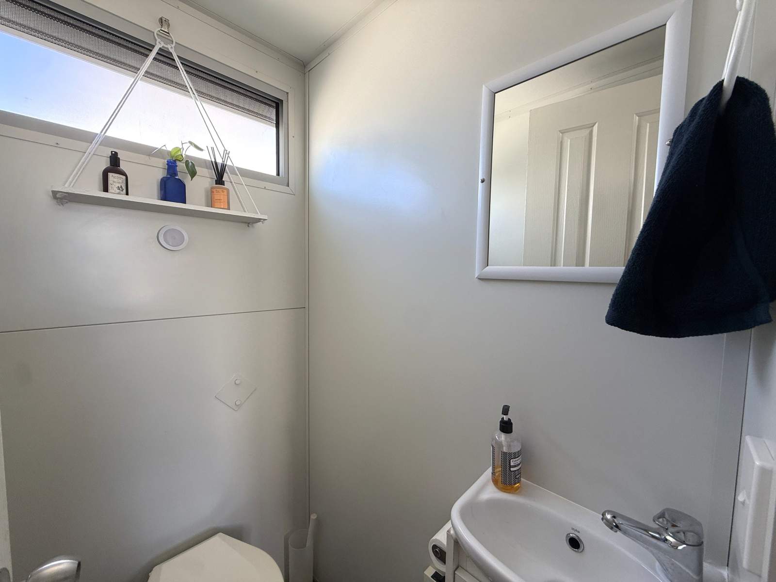 Used Custom 12m Houseboat - Your Floating Holiday Home! for Sale ...