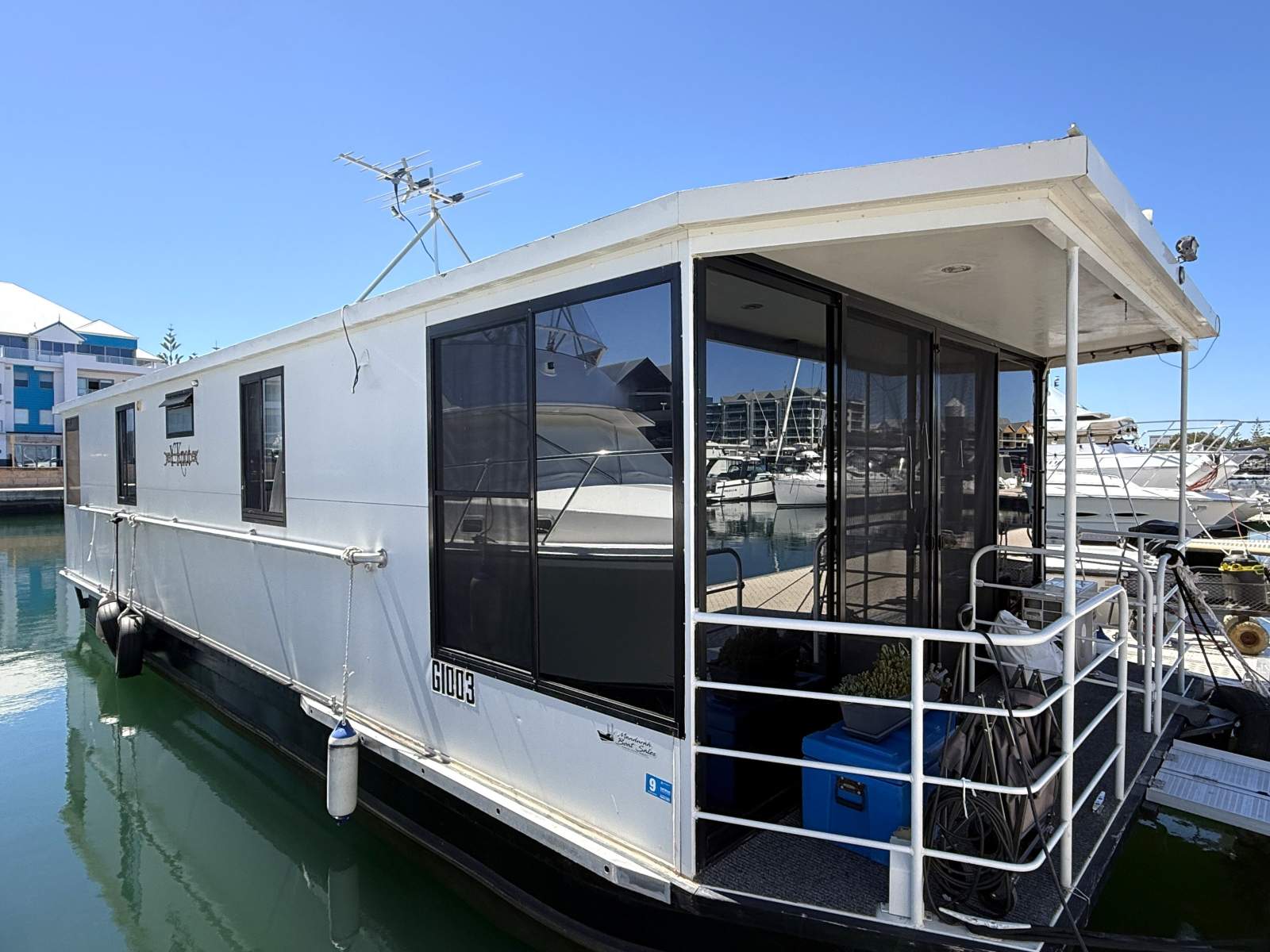 Used Custom 12m Houseboat - Your Floating Holiday Home! for Sale ...