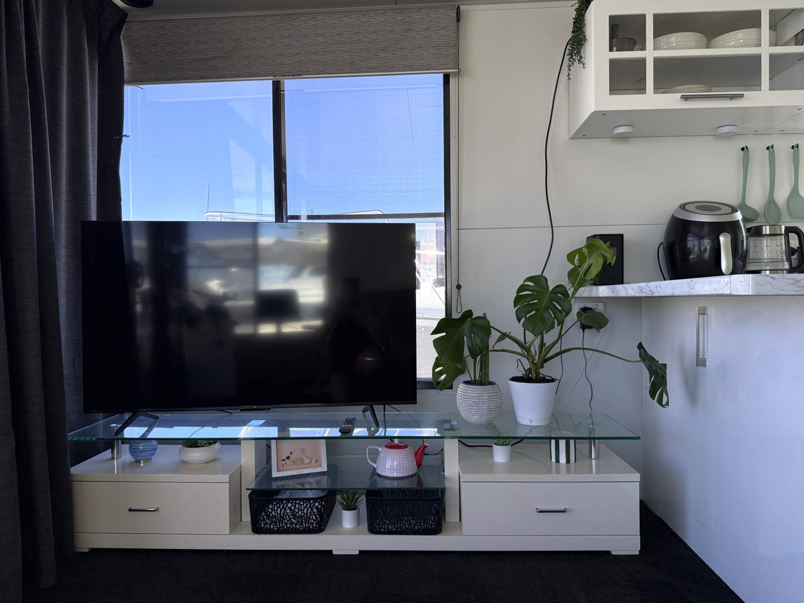 Used Custom 12m Houseboat - Your Floating Holiday Home! for Sale ...