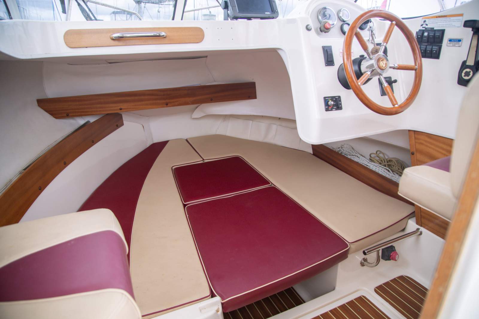 Arvor 230AS DELUXE, GREAT CONDITION, FRESHLY SLIPPED! For Sale ...