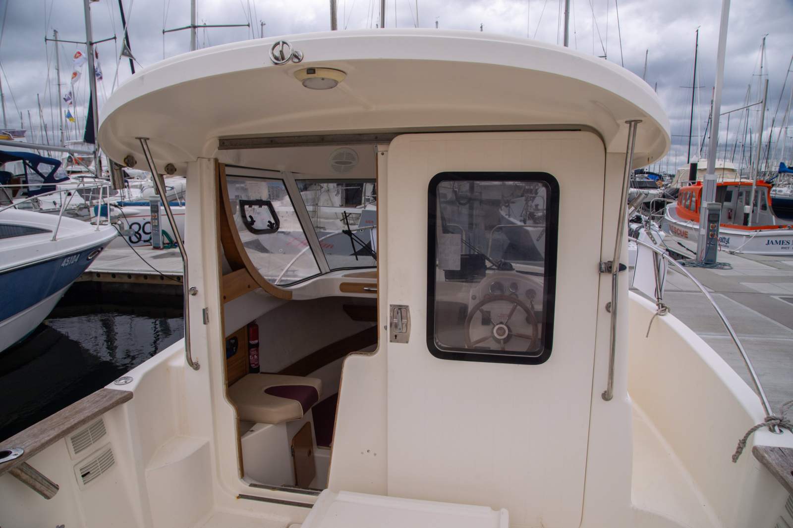 Used Arvor 230as Deluxe, Great Condition, Freshly Slipped! for Sale ...