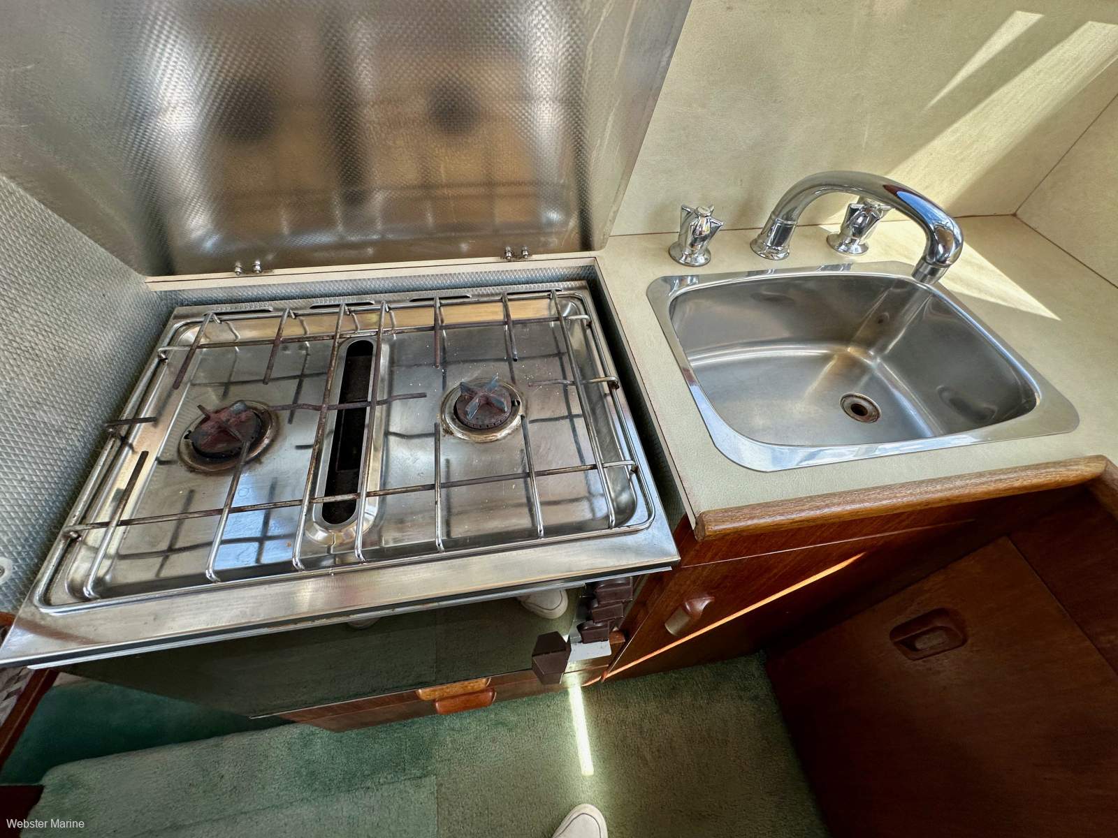 Used Bertram 31 Flybridge Cruiser for Sale | Boats For Sale | Yachthub