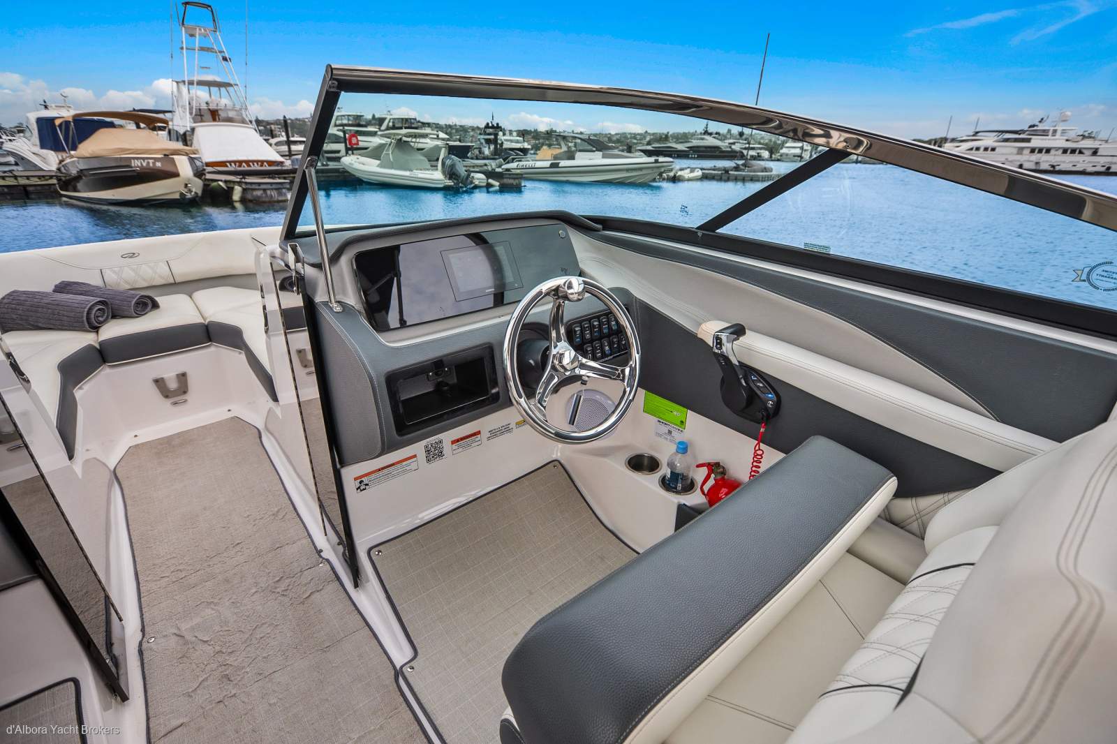 Regal LX4 For Sale | Discover Boating