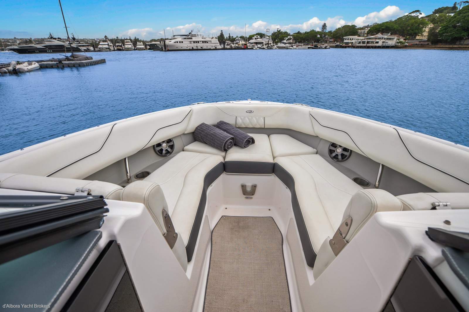 Regal LX4 For Sale | Discover Boating