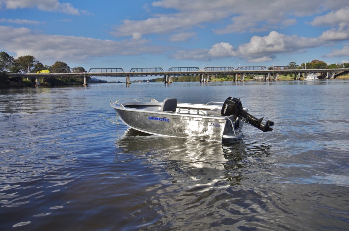 2013 Stessco Catcher Sf410 | Boat Research | Boats Online
