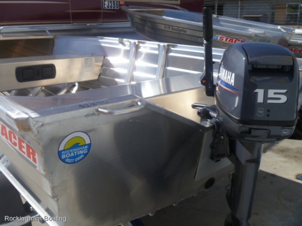 2013 Stacer 379 Seasprite | Boat Research | BoatsOnline