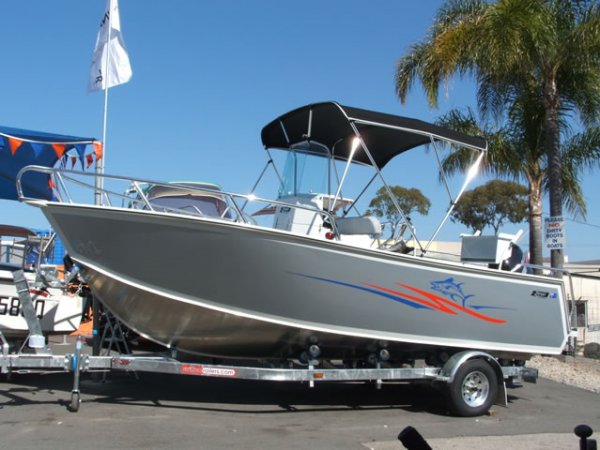 2013 Stessl 530 Trophy | Boat Research | Boats Online