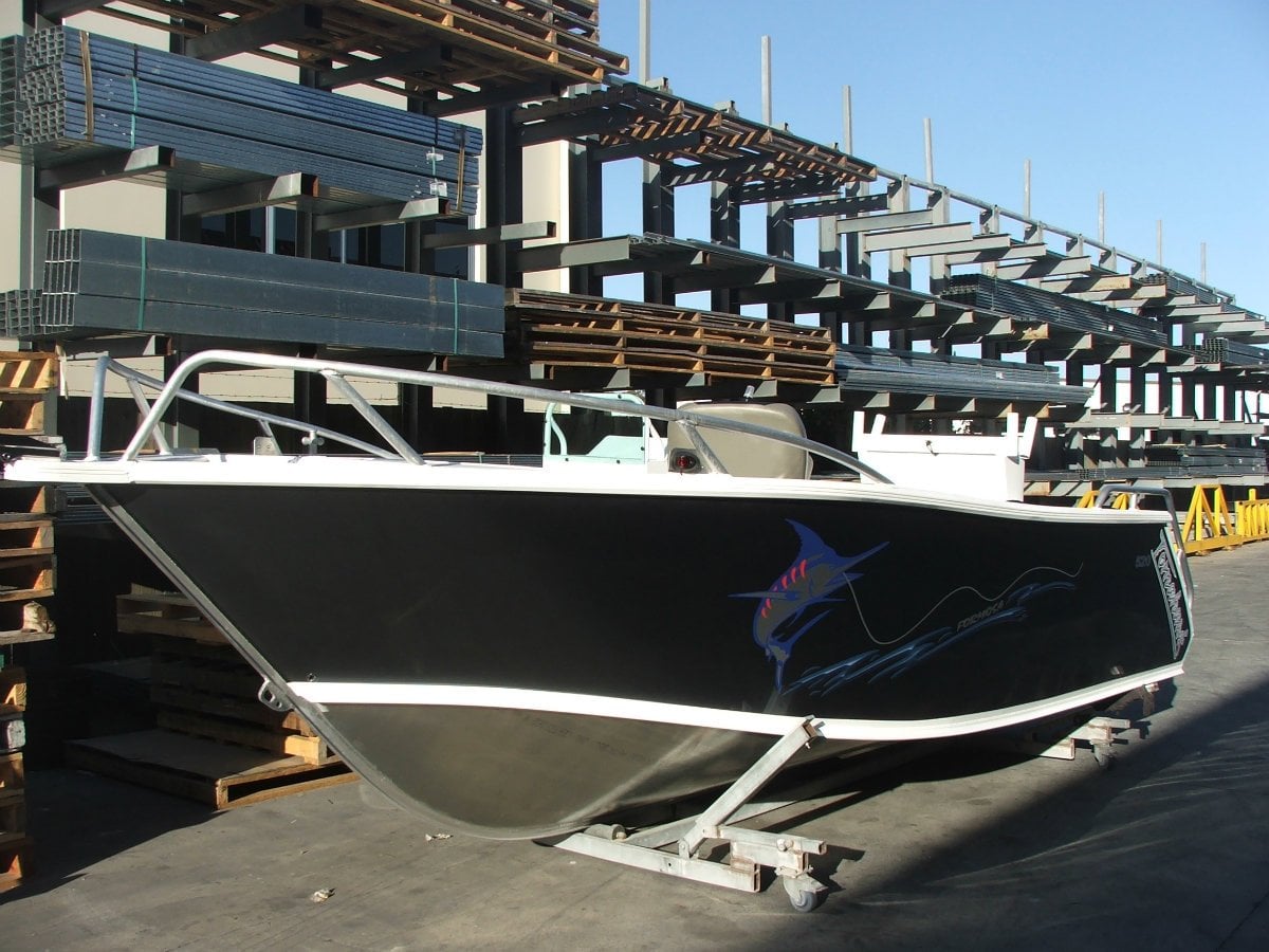 2013 Formosa Tomahawk 620 Side Console | Boat Research | Yachthub