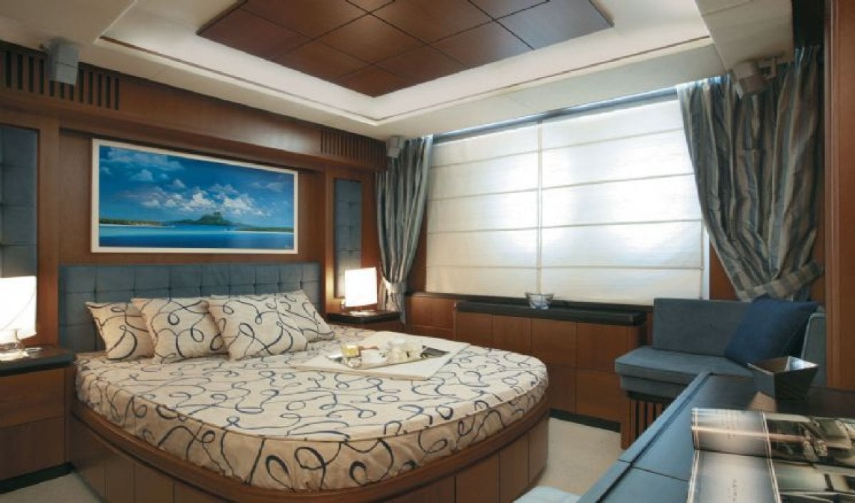 2013 Azimut 116 | Boat Research | Yachthub