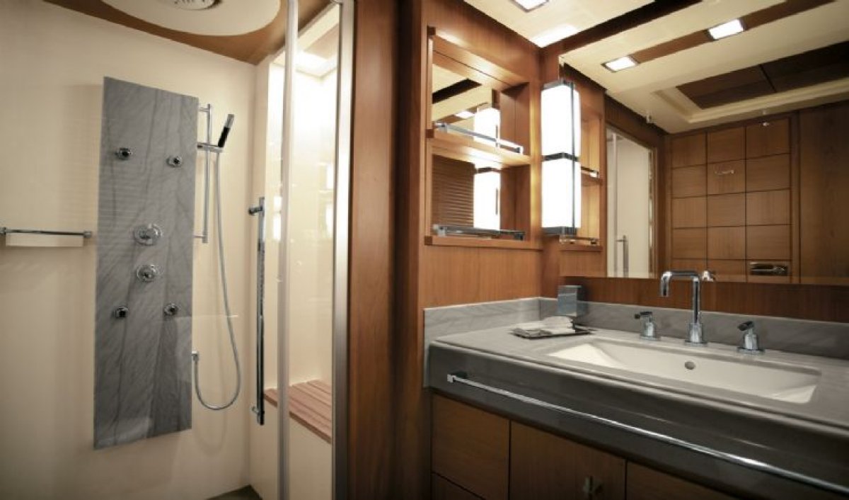 2013 Azimut 116 | Boat Research | Yachthub