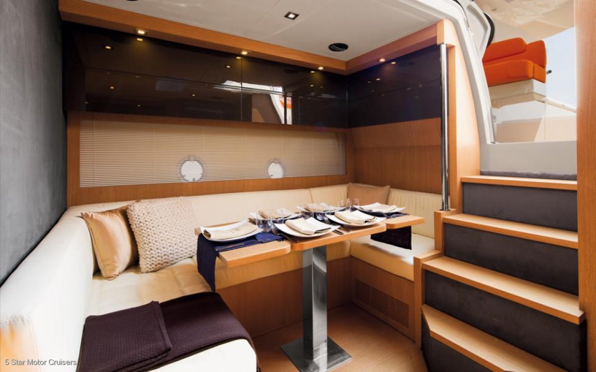 2013 Azimut Atlantis 48 | Boat Research | Yachthub