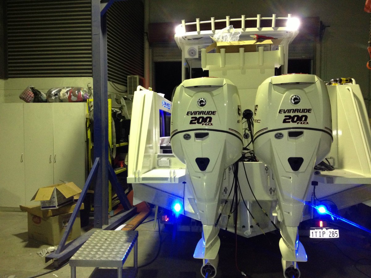 2013 Genesis 800xl Cabin Full Hard Top | Boat Research | BoatsOnline