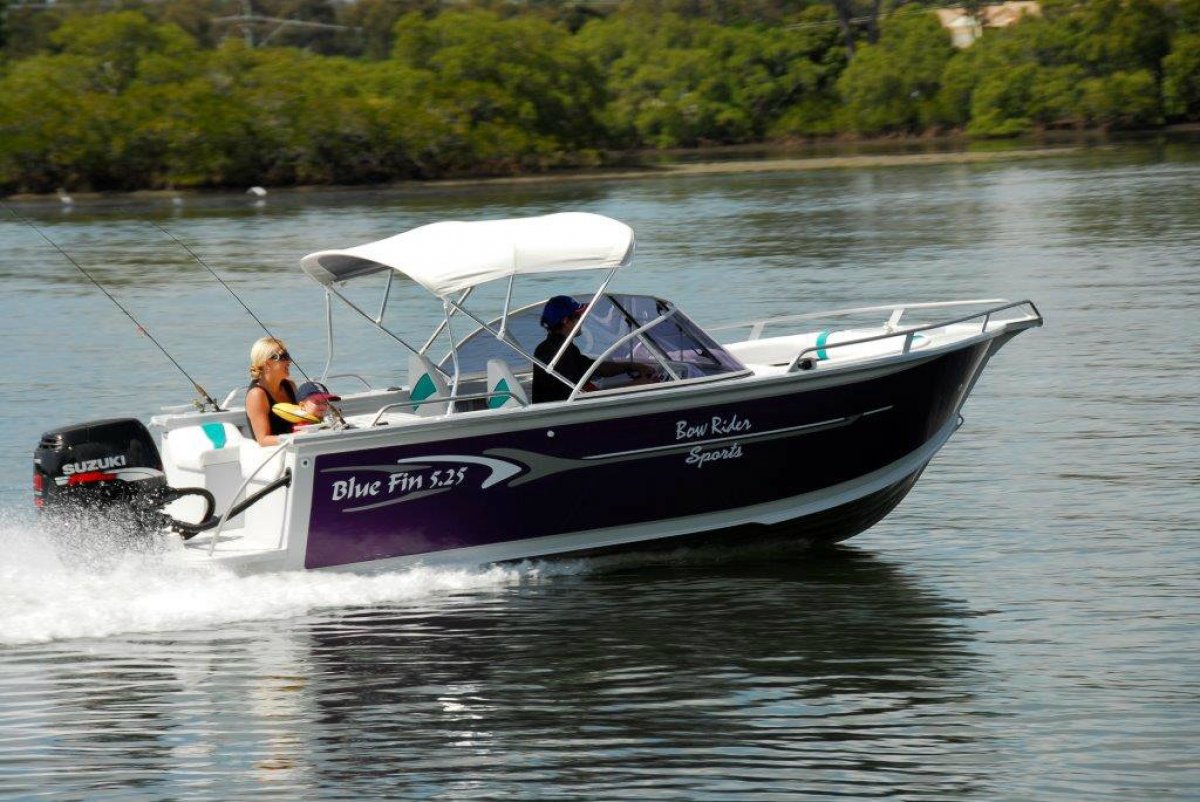 2013 Bluefin 5.35 Bowrider Sports | Boat Research | Yachthub