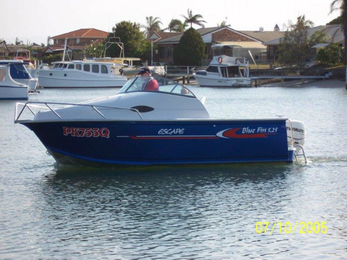 2013 Bluefin 5.35 Escape | Boat Research | Boats Online