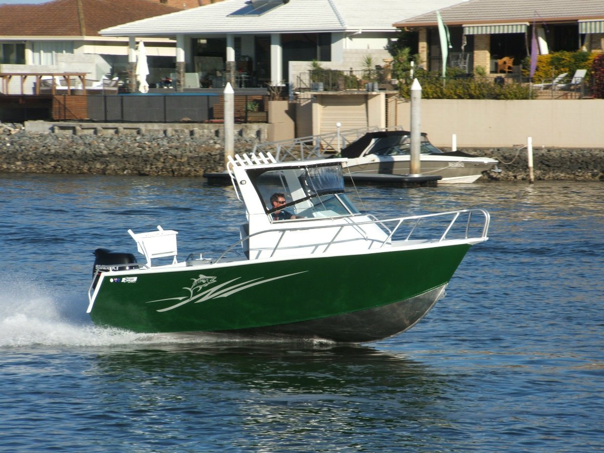 2013 Stessl 560 Coastrunner | Boat Research | Yachthub
